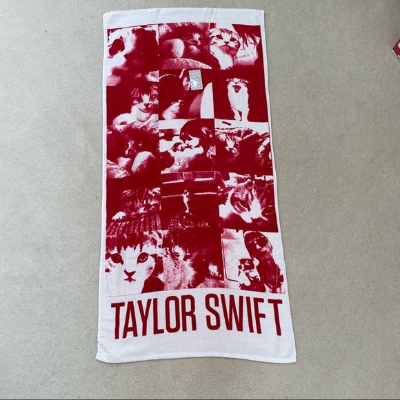 Taylor Swift | Bath | Taylor Swift Red Tour Beach Pool Towel Rare ...